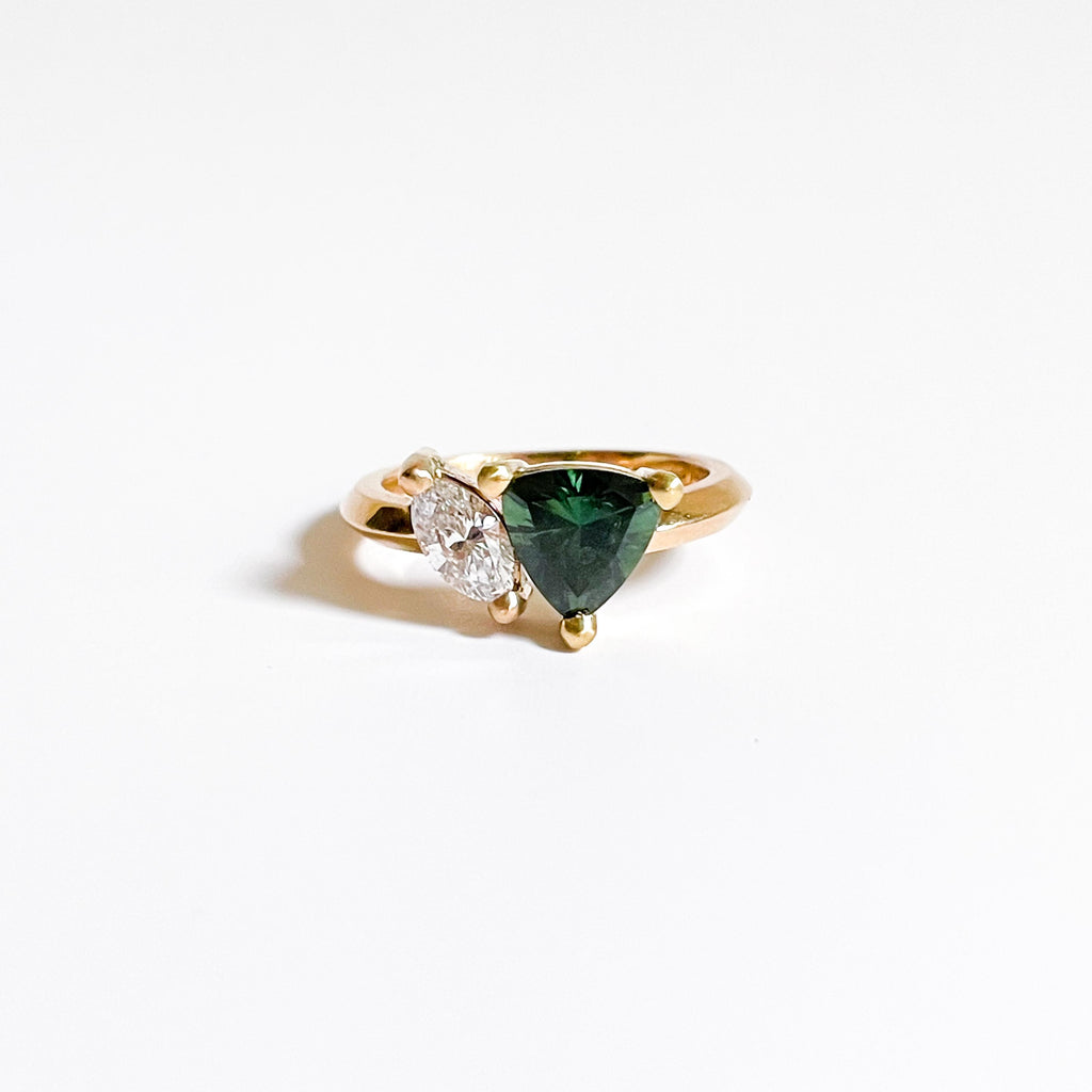 EMILY: Yellow Gold Sapphire and Diamond Toi et Moi Ring – Grimson & Sons